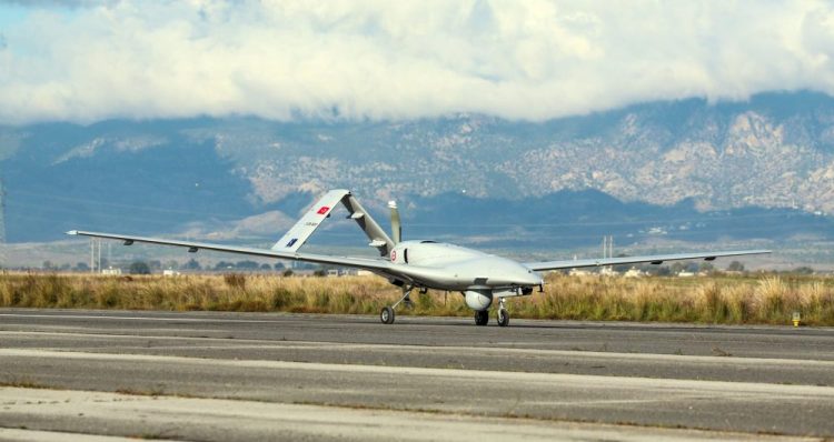 Bayraktar TB2T-AI tanıtıldı: TB2'ye göre ne farkı var? - Havacılık ...